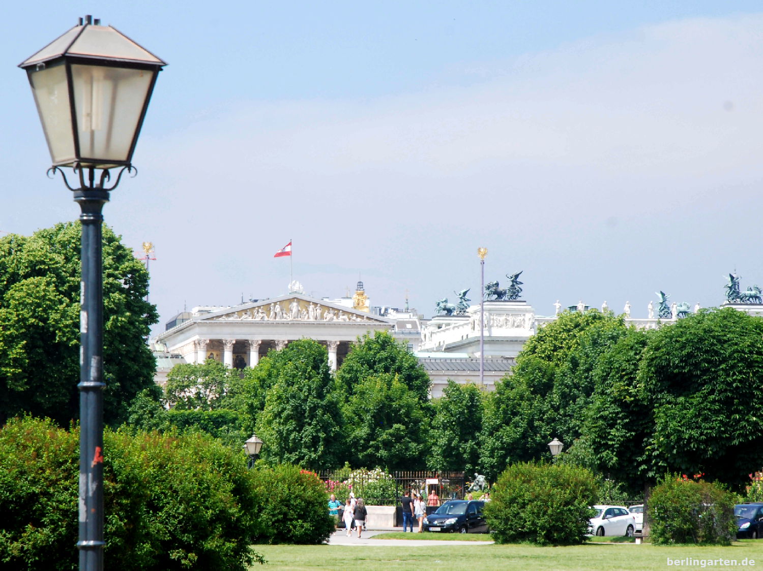 Rosen in Wien - Schlendern durch Volksgarten und Schönbrunn – berlingarten